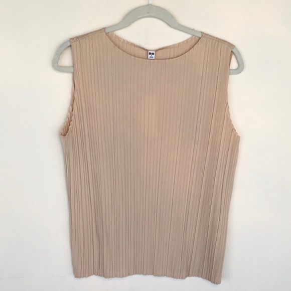 Uniqlo | Tops | Nwt Uniqlo Pleater Tops | Poshmark